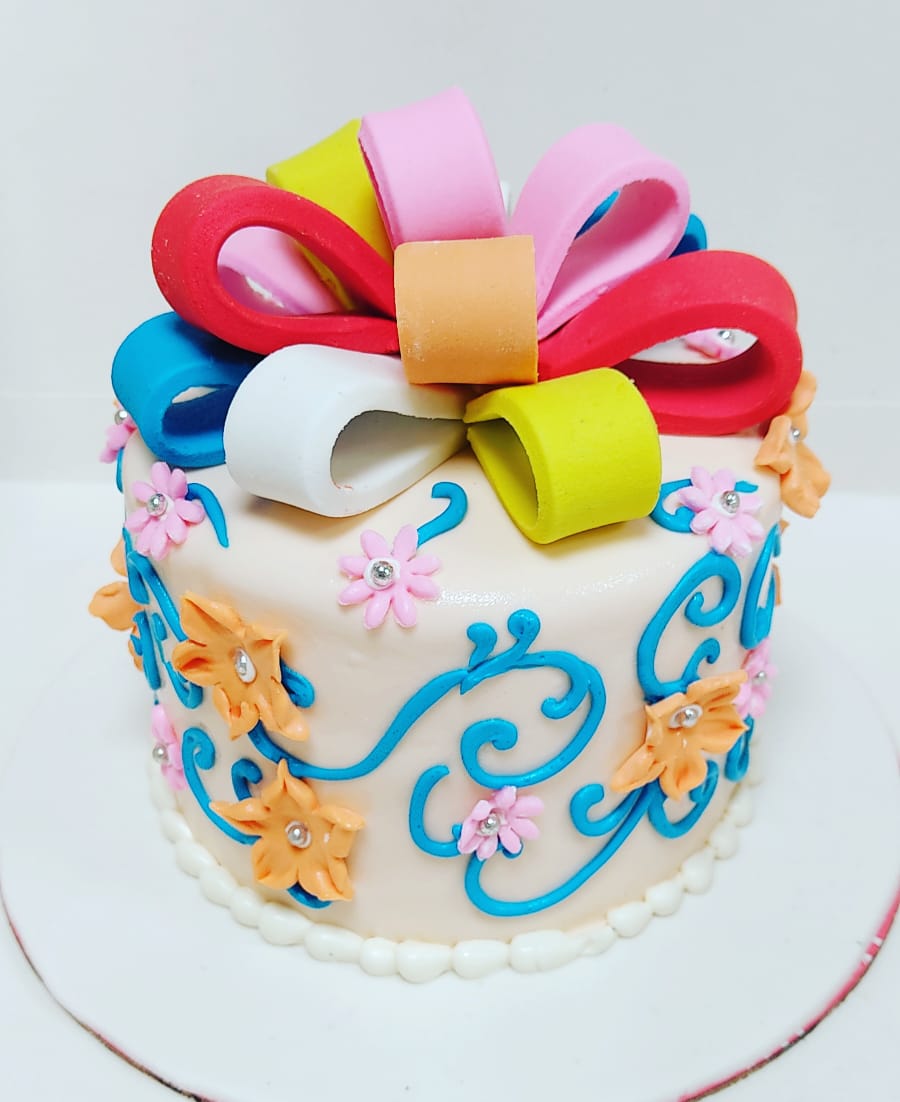 Floral gift box cake OC24 – Flurys