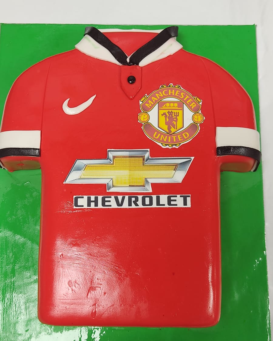 Manchester united cake OC6 – Flurys
