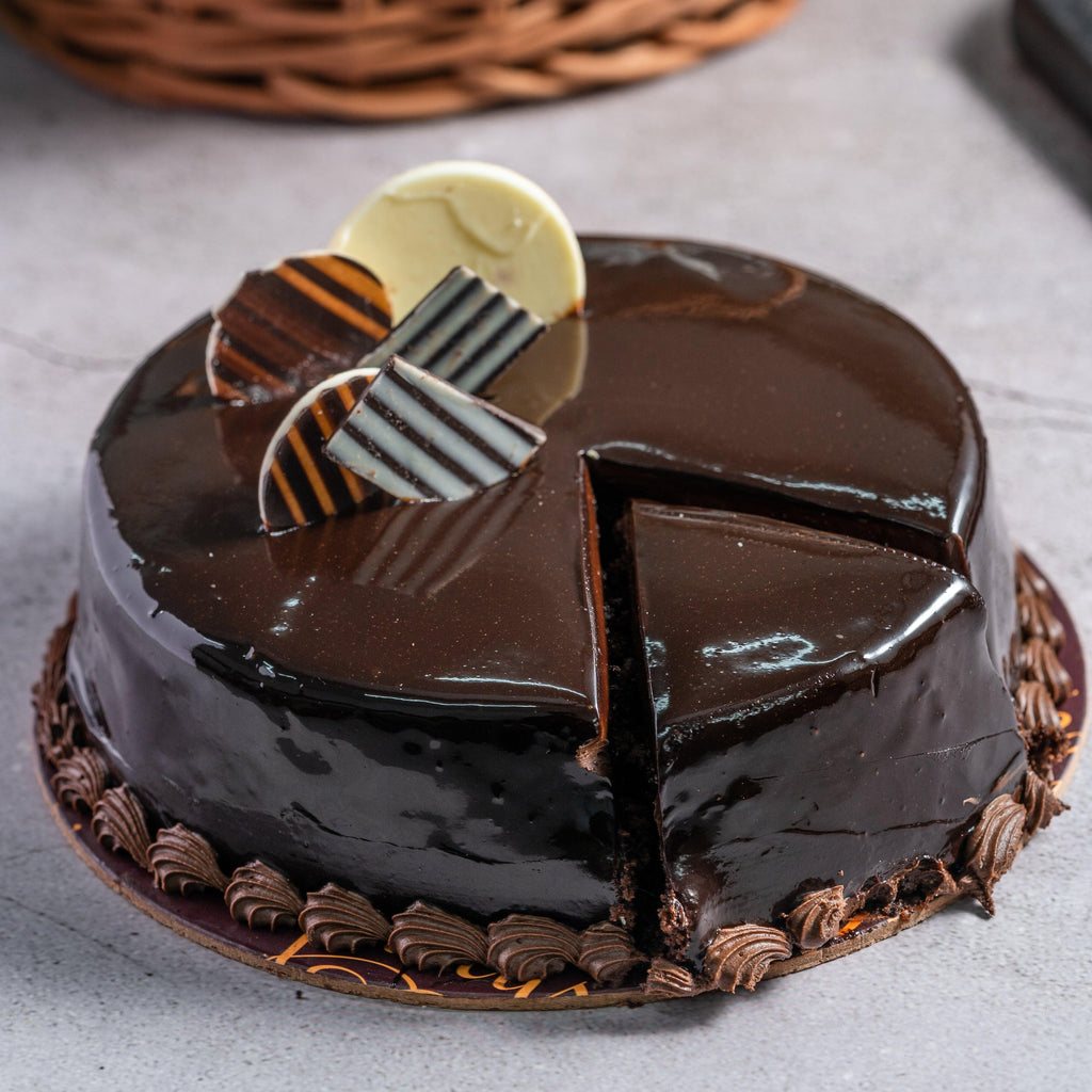 Order Eggless Chocolate Truffle Cake Online | Flurys