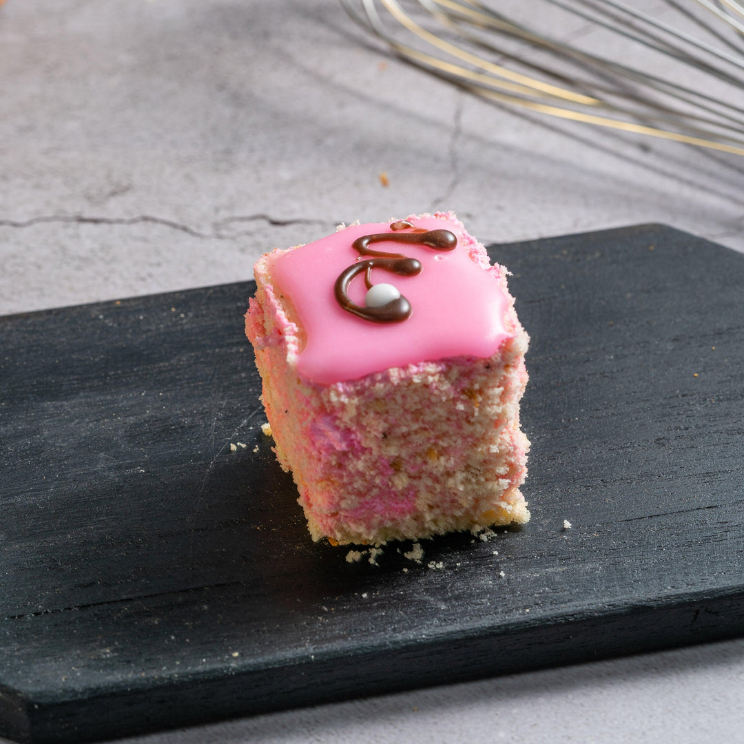Order pastries Online and Explore our Collection | Flurys